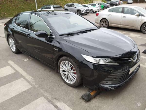 Melns Toyota Camry 2019 Kauņa, ar dzinēja tilpumu 2.49 L un nobraukumu 108 tūkst. km par 19900 €, foto 3 vietnē AUTOMOTO.COM.LV