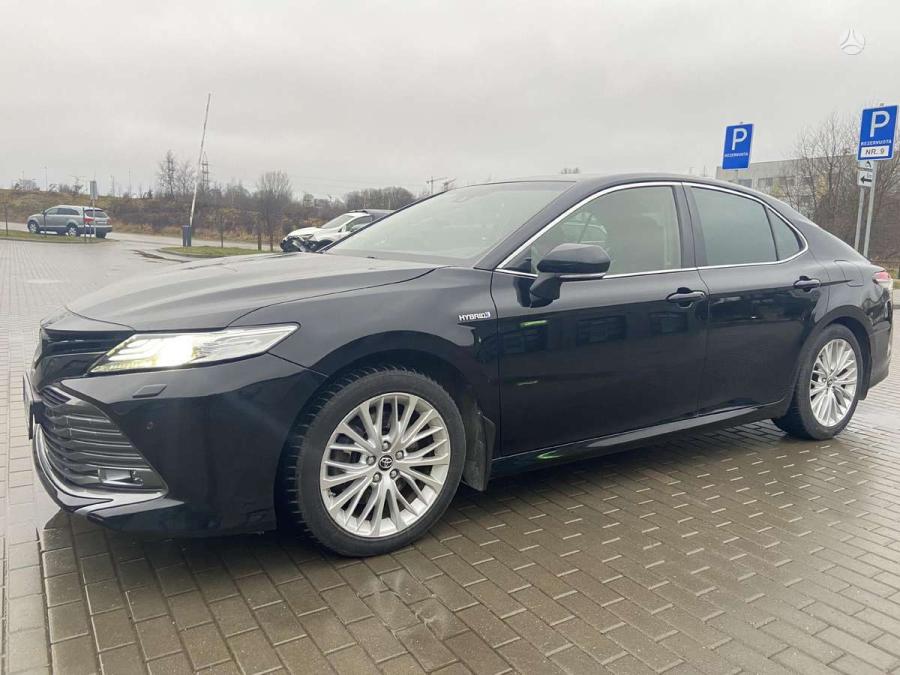 Melns Toyota Camry 2019 Viļņa, ar dzinēja tilpumu 2.50 L un nobraukumu 174 tūkst. km par 18000 €, foto 1 vietnē AUTOMOTO.COM.LV