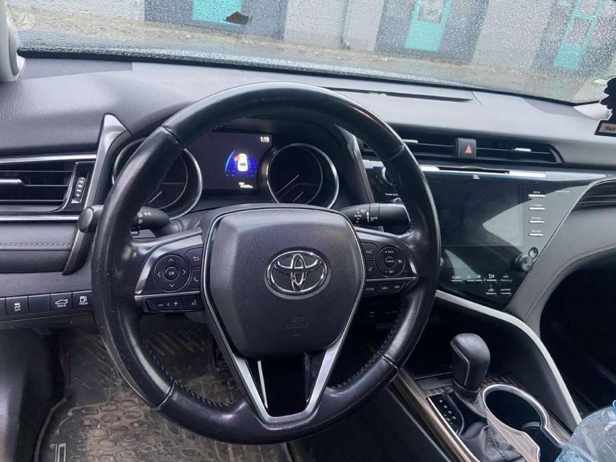 Melns Toyota Camry 2019 Viļņa, ar dzinēja tilpumu 2.50 L un nobraukumu 174 tūkst. km par 18000 €, foto 19 vietnē AUTOMOTO.COM.LV