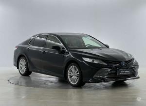 Black Toyota Camry 2019 in Vilnius, with an engine capacity of 2.49 L and mileage of 85 thousand km for 24900 €, photo 18 on AUTOMOTO.COM.LV