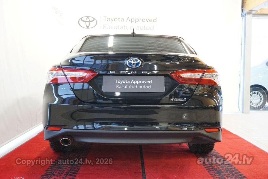 Black Toyota Camry 2019 in Tartu, with an engine capacity of 2.50 L and mileage of 95 thousand km for 21990 €, photo 4 on AUTOMOTO.COM.LV