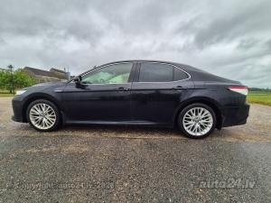 Melns Toyota Camry 2019 Tallina, ar dzinēja tilpumu 2.50 L un nobraukumu 193 tūkst. km par 23000 €, foto  vietnē AUTOMOTO.COM.LV