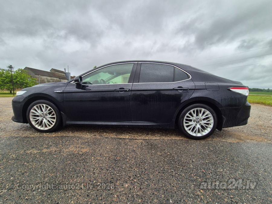 Melns Toyota Camry 2019 Tallina, ar dzinēja tilpumu 2.50 L un nobraukumu 193 tūkst. km par 23000 €, foto 1 vietnē AUTOMOTO.COM.LV