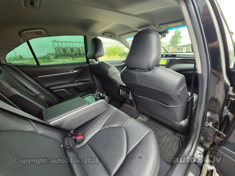 Melns Toyota Camry 2019 Tallina, ar dzinēja tilpumu 2.50 L un nobraukumu 193 tūkst. km par 23000 €, foto 8 vietnē AUTOMOTO.COM.LV
