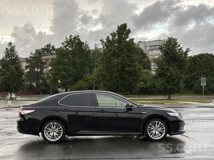 Melns Toyota Camry 2019 Rīga, ar dzinēja tilpumu 2.50 L un nobraukumu 71 tūkst. km par 24500 €, foto 4 vietnē AUTOMOTO.COM.LV