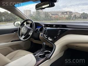 Melns Toyota Camry 2019 Rīga, ar dzinēja tilpumu 2.50 L un nobraukumu 71 tūkst. km par 24500 €, foto 14 vietnē AUTOMOTO.COM.LV