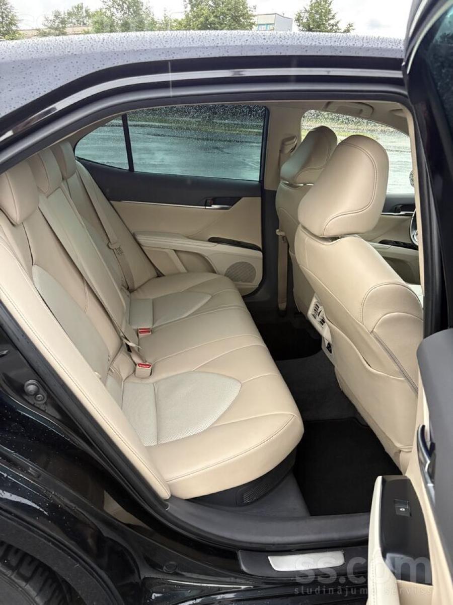 Melns Toyota Camry 2019 Rīga, ar dzinēja tilpumu 2.50 L un nobraukumu 71 tūkst. km par 24500 €, foto 16 vietnē AUTOMOTO.COM.LV
