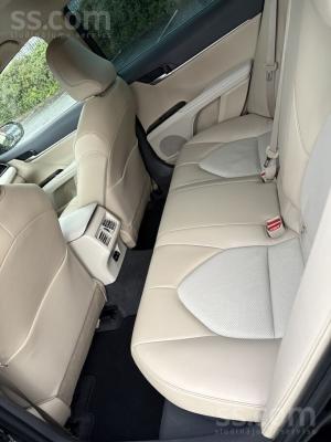 Melns Toyota Camry 2019 Rīga, ar dzinēja tilpumu 2.50 L un nobraukumu 71 tūkst. km par 24500 €, foto 17 vietnē AUTOMOTO.COM.LV