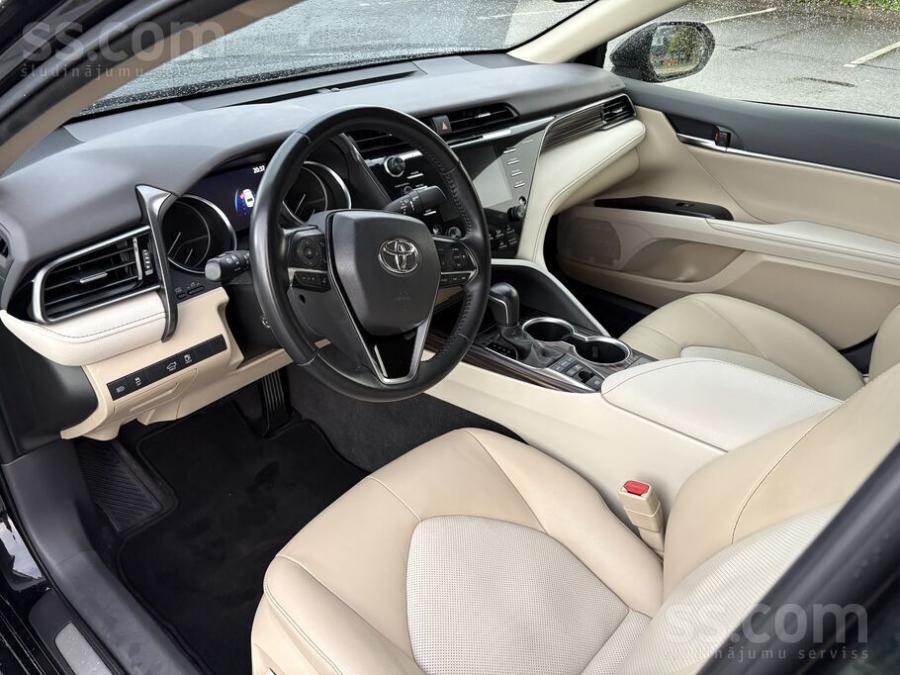 Melns Toyota Camry 2019 Rīga, ar dzinēja tilpumu 2.50 L un nobraukumu 71 tūkst. km par 24500 €, foto 18 vietnē AUTOMOTO.COM.LV