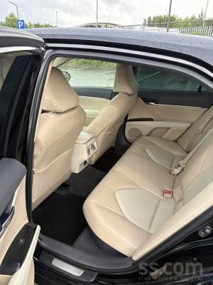 Melns Toyota Camry 2019 Rīga, ar dzinēja tilpumu 2.50 L un nobraukumu 71 tūkst. km par 24500 €, foto 19 vietnē AUTOMOTO.COM.LV