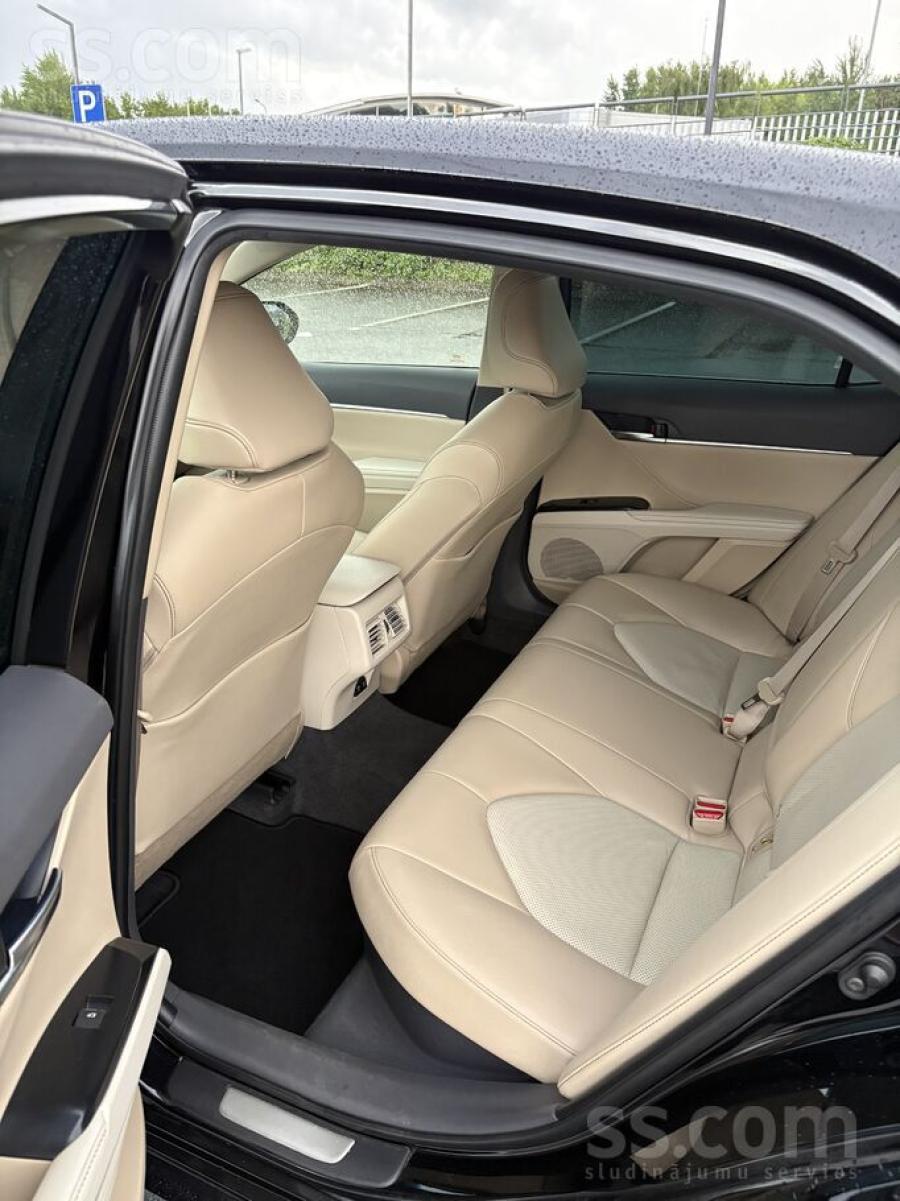 Melns Toyota Camry 2019 Rīga, ar dzinēja tilpumu 2.50 L un nobraukumu 71 tūkst. km par 24500 €, foto 19 vietnē AUTOMOTO.COM.LV