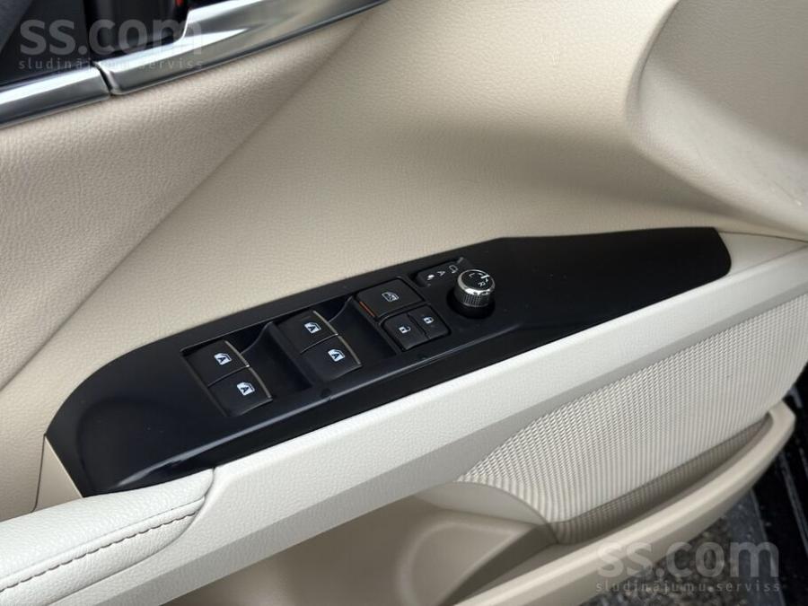 Melns Toyota Camry 2019 Rīga, ar dzinēja tilpumu 2.50 L un nobraukumu 71 tūkst. km par 24500 €, foto 20 vietnē AUTOMOTO.COM.LV