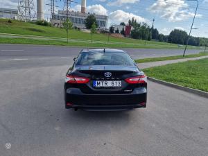 Black Toyota Camry 2019 in Kaunas, with an engine capacity of 2.49 L and mileage of 199 thousand km for 16490 €, photo 10 on AUTOMOTO.COM.LV
