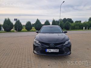 Melns Toyota Camry 2019 Ogre, ar dzinēja tilpumu 2.50 L un nobraukumu 116 tūkst. km par 19900 €, foto 4 vietnē AUTOMOTO.COM.LV