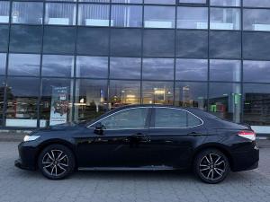 Black Toyota Camry 2019 in Vilnius, with an engine capacity of 2.49 L and mileage of 177 thousand km for 13800 €, photo 7 on AUTOMOTO.COM.LV