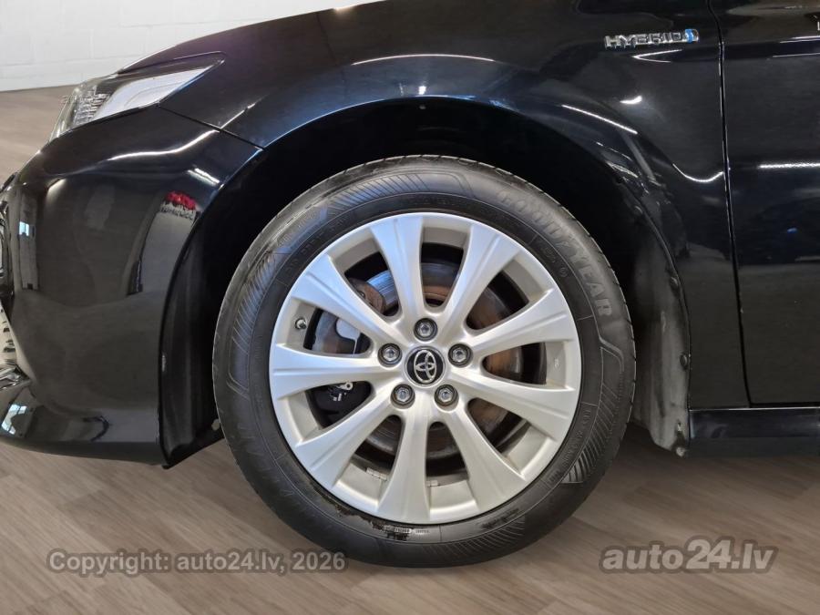 Черный Тойота Камри 2019 в Таллин, объемом двигателя 2.50 л и пробегом 169 тыс. км за 17990 €, фото 16 на AUTOMOTO.COM.LV