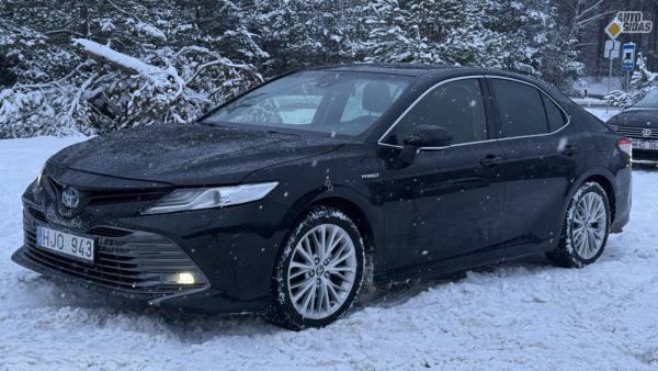 Melns Toyota Camry 2020 Viļņa, ar dzinēja tilpumu 2.50 L un nobraukumu 269 tūkst. km par 14000 €, foto 1 vietnē AUTOMOTO.COM.LV