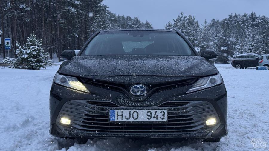 Black Toyota Camry 2020 in Vilnius, with an engine capacity of 2.50 L and mileage of 269 thousand km for 14000 €, photo 8 on AUTOMOTO.COM.LV