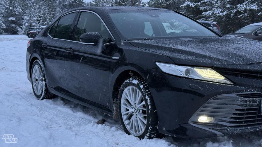 Black Toyota Camry 2020 in Vilnius, with an engine capacity of 2.50 L and mileage of 269 thousand km for 14000 €, photo 9 on AUTOMOTO.COM.LV