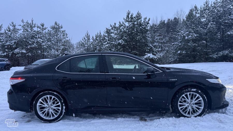 Black Toyota Camry 2020 in Vilnius, with an engine capacity of 2.50 L and mileage of 269 thousand km for 14000 €, photo 11 on AUTOMOTO.COM.LV