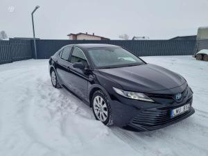 Black Toyota Camry 2020 in Alytus, with an engine capacity of 2.49 L and mileage of 261 thousand km for 10500 €, photo  on AUTOMOTO.COM.LV