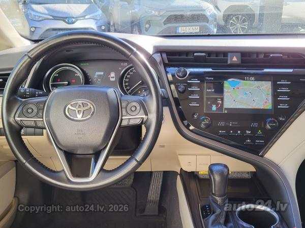 Black Toyota Camry 2020 in Tallinn, with an engine capacity of 2.49 L and mileage of 147 thousand km for 26495 €, photo 9 on AUTOMOTO.COM.LV