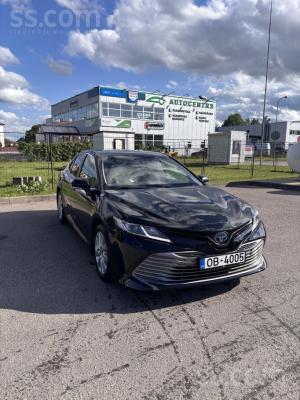 Melns Toyota Camry 2020 Rīga, ar dzinēja tilpumu 2.50 L un nobraukumu 150 tūkst. km par 25000 €, foto 5 vietnē AUTOMOTO.COM.LV