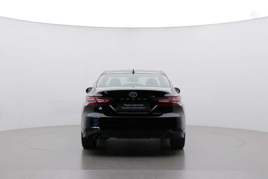 Melns Toyota Camry 2020 Viļņa, ar dzinēja tilpumu 2.49 L un nobraukumu 85 tūkst. km par 25900 €, foto 6 vietnē AUTOMOTO.COM.LV