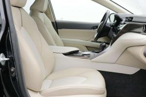 Melns Toyota Camry 2020 Viļņa, ar dzinēja tilpumu 2.49 L un nobraukumu 85 tūkst. km par 25900 €, foto 10 vietnē AUTOMOTO.COM.LV
