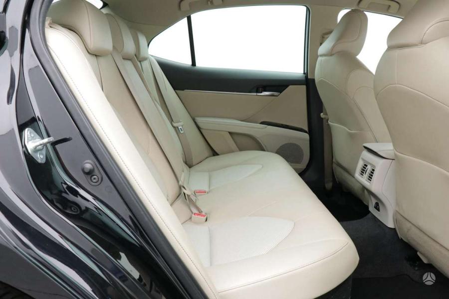 Melns Toyota Camry 2020 Viļņa, ar dzinēja tilpumu 2.49 L un nobraukumu 85 tūkst. km par 25900 €, foto 11 vietnē AUTOMOTO.COM.LV