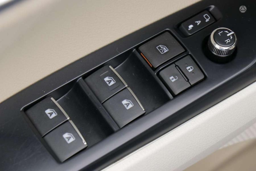 Melns Toyota Camry 2020 Viļņa, ar dzinēja tilpumu 2.49 L un nobraukumu 85 tūkst. km par 25900 €, foto 26 vietnē AUTOMOTO.COM.LV