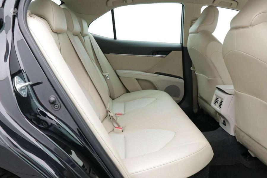 Melns Toyota Camry 2020 Viļņa, ar dzinēja tilpumu 2.49 L un nobraukumu 85 tūkst. km par 25900 €, foto 11 vietnē AUTOMOTO.COM.LV