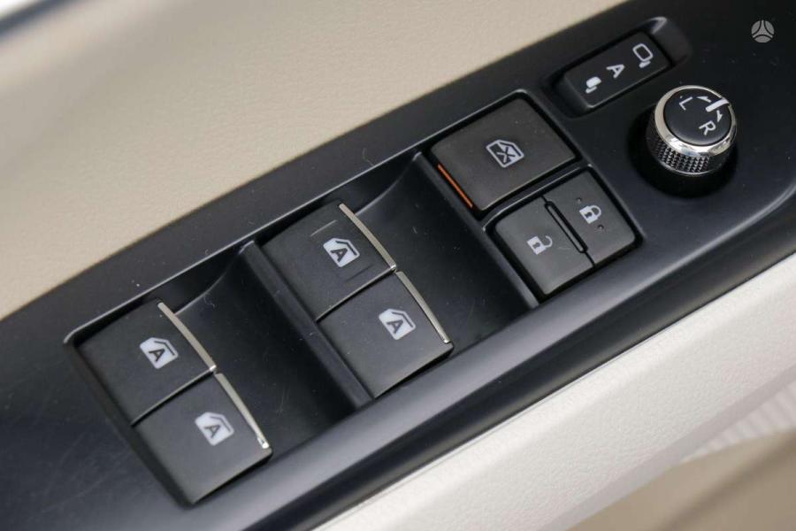 Melns Toyota Camry 2020 Viļņa, ar dzinēja tilpumu 2.49 L un nobraukumu 85 tūkst. km par 25900 €, foto 26 vietnē AUTOMOTO.COM.LV