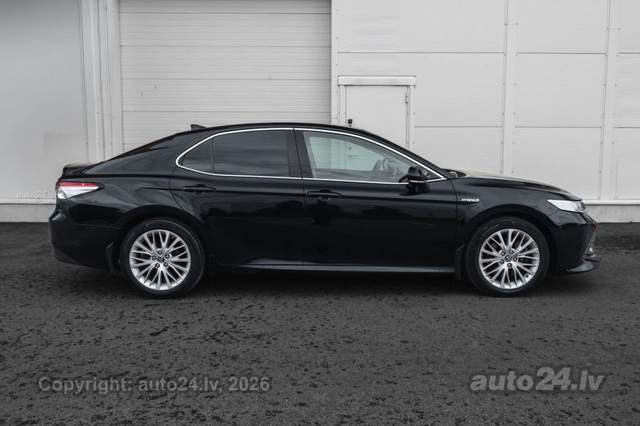 Melns Toyota Camry 2020 Tallina, ar dzinēja tilpumu 2.50 L un nobraukumu 182 tūkst. km par 19999 €, foto 5 vietnē AUTOMOTO.COM.LV