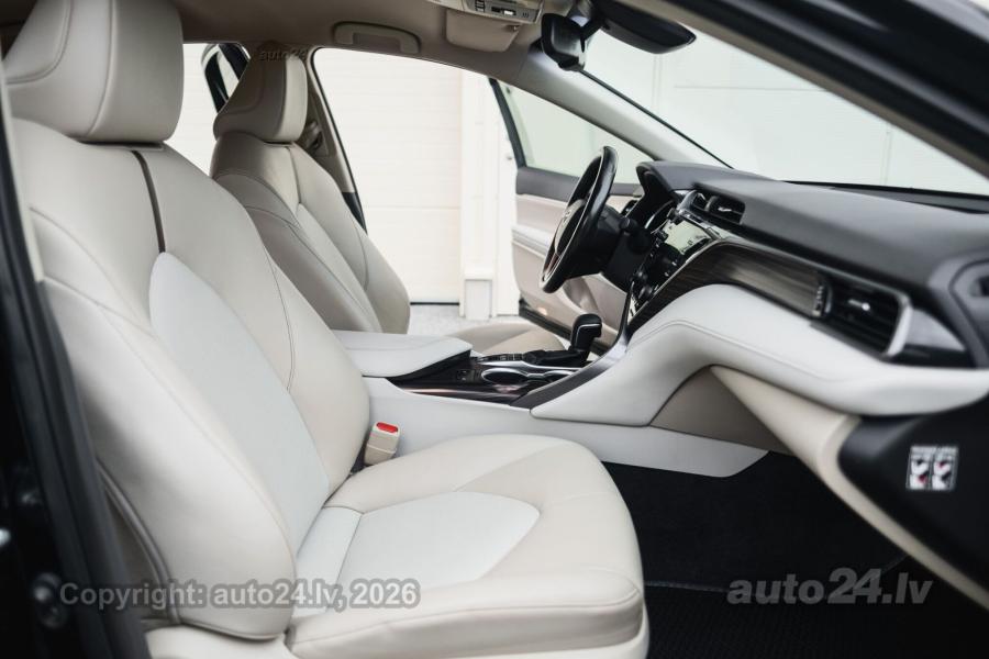 Melns Toyota Camry 2020 Tallina, ar dzinēja tilpumu 2.50 L un nobraukumu 182 tūkst. km par 19999 €, foto 11 vietnē AUTOMOTO.COM.LV