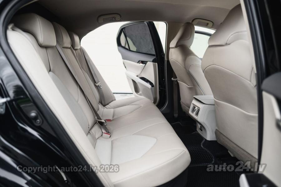 Melns Toyota Camry 2020 Tallina, ar dzinēja tilpumu 2.50 L un nobraukumu 182 tūkst. km par 19999 €, foto 13 vietnē AUTOMOTO.COM.LV