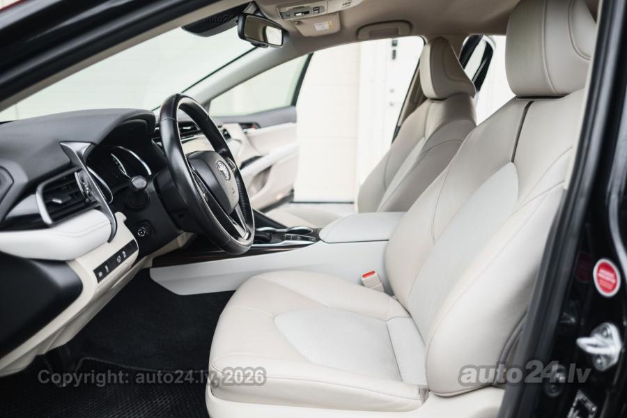 Melns Toyota Camry 2020 Tallina, ar dzinēja tilpumu 2.50 L un nobraukumu 182 tūkst. km par 19999 €, foto 16 vietnē AUTOMOTO.COM.LV