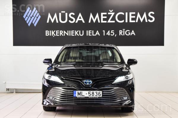 Melns Toyota Camry 2020 Rīga, ar dzinēja tilpumu 2.50 L un nobraukumu 72 tūkst. km par 23390 €, foto 3 vietnē AUTOMOTO.COM.LV