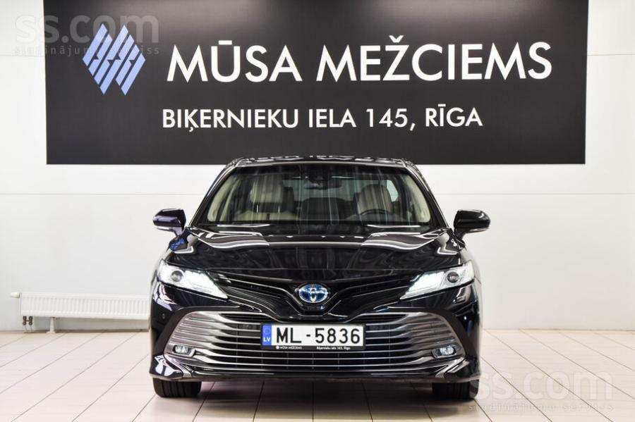 Melns Toyota Camry 2020 Rīga, ar dzinēja tilpumu 2.50 L un nobraukumu 72 tūkst. km par 23390 €, foto 3 vietnē AUTOMOTO.COM.LV