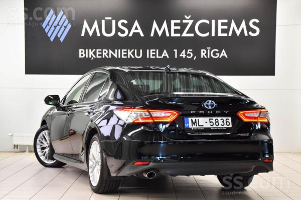 Melns Toyota Camry 2020 Rīga, ar dzinēja tilpumu 2.50 L un nobraukumu 72 tūkst. km par 23390 €, foto 7 vietnē AUTOMOTO.COM.LV