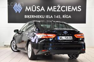 Melns Toyota Camry 2020 Rīga, ar dzinēja tilpumu 2.50 L un nobraukumu 72 tūkst. km par 23390 €, foto 7 vietnē AUTOMOTO.COM.LV