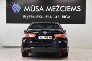 Melns Toyota Camry 2020 Rīga, ar dzinēja tilpumu 2.50 L un nobraukumu 72 tūkst. km par 23390 €, foto 8 vietnē AUTOMOTO.COM.LV