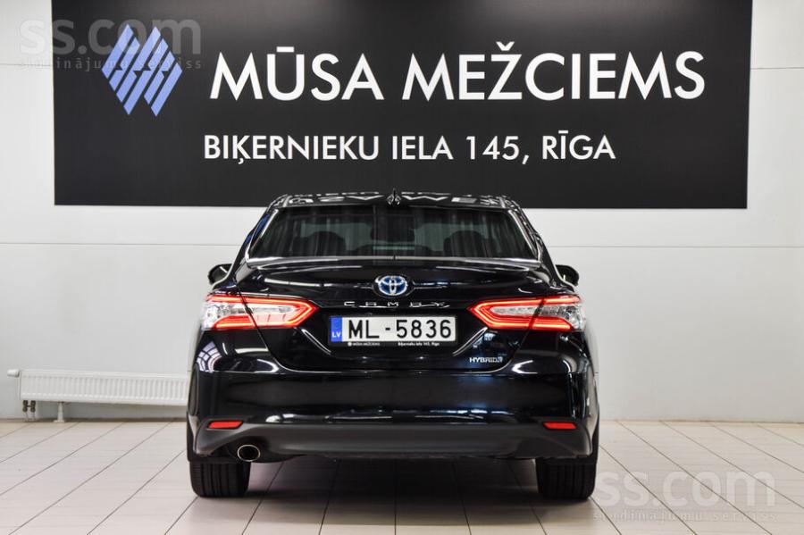 Melns Toyota Camry 2020 Rīga, ar dzinēja tilpumu 2.50 L un nobraukumu 72 tūkst. km par 23390 €, foto 8 vietnē AUTOMOTO.COM.LV