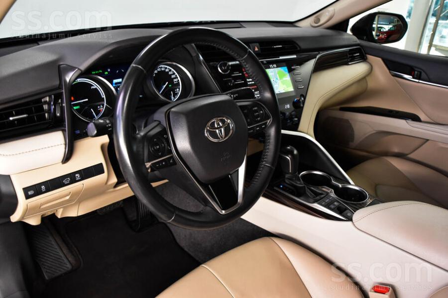 Melns Toyota Camry 2020 Rīga, ar dzinēja tilpumu 2.50 L un nobraukumu 72 tūkst. km par 23390 €, foto 13 vietnē AUTOMOTO.COM.LV