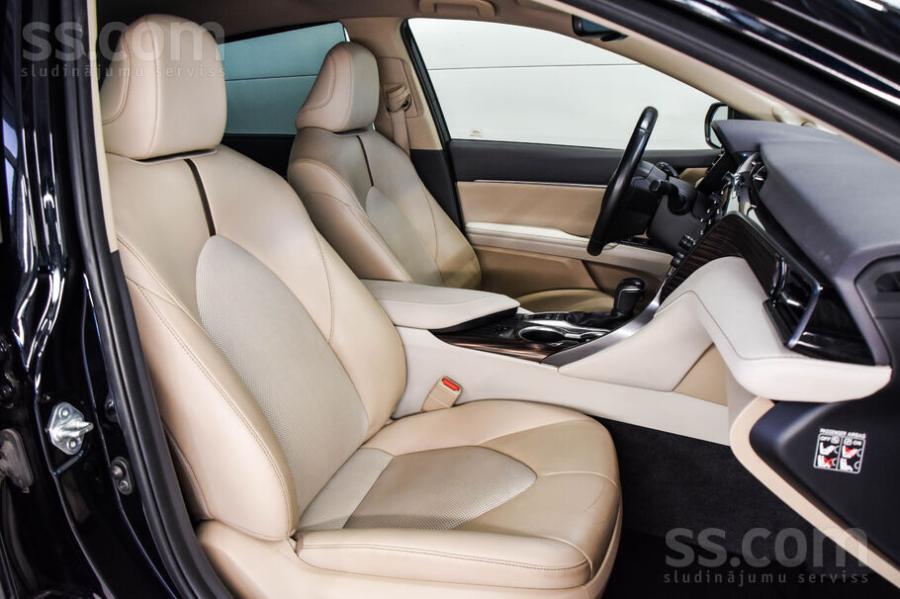 Melns Toyota Camry 2020 Rīga, ar dzinēja tilpumu 2.50 L un nobraukumu 72 tūkst. km par 23390 €, foto 17 vietnē AUTOMOTO.COM.LV