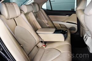 Melns Toyota Camry 2020 Rīga, ar dzinēja tilpumu 2.50 L un nobraukumu 72 tūkst. km par 23390 €, foto 18 vietnē AUTOMOTO.COM.LV
