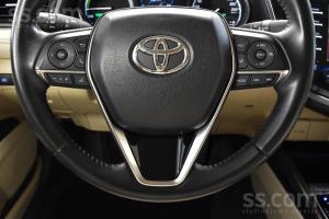 Melns Toyota Camry 2020 Rīga, ar dzinēja tilpumu 2.50 L un nobraukumu 72 tūkst. km par 23390 €, foto 23 vietnē AUTOMOTO.COM.LV