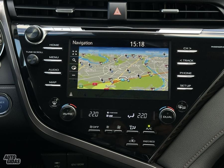 Black Toyota Camry 2020 in Kaunas, with an engine capacity of 2.50 L and mileage of 116 thousand km for 24472 €, photo 17 on AUTOMOTO.COM.LV