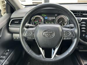 Black Toyota Camry 2020 in Kaunas, with an engine capacity of 2.50 L and mileage of 116 thousand km for 24472 €, photo 18 on AUTOMOTO.COM.LV