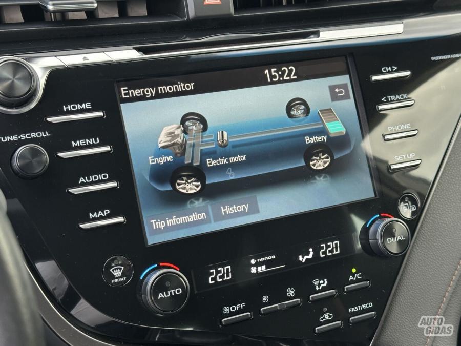 Black Toyota Camry 2020 in Kaunas, with an engine capacity of 2.50 L and mileage of 116 thousand km for 24472 €, photo 26 on AUTOMOTO.COM.LV